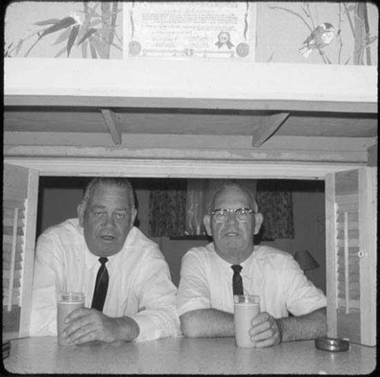 22 Funny Family Pics of Relatives More Awkward Than Yours | Team Jimmy Joe
